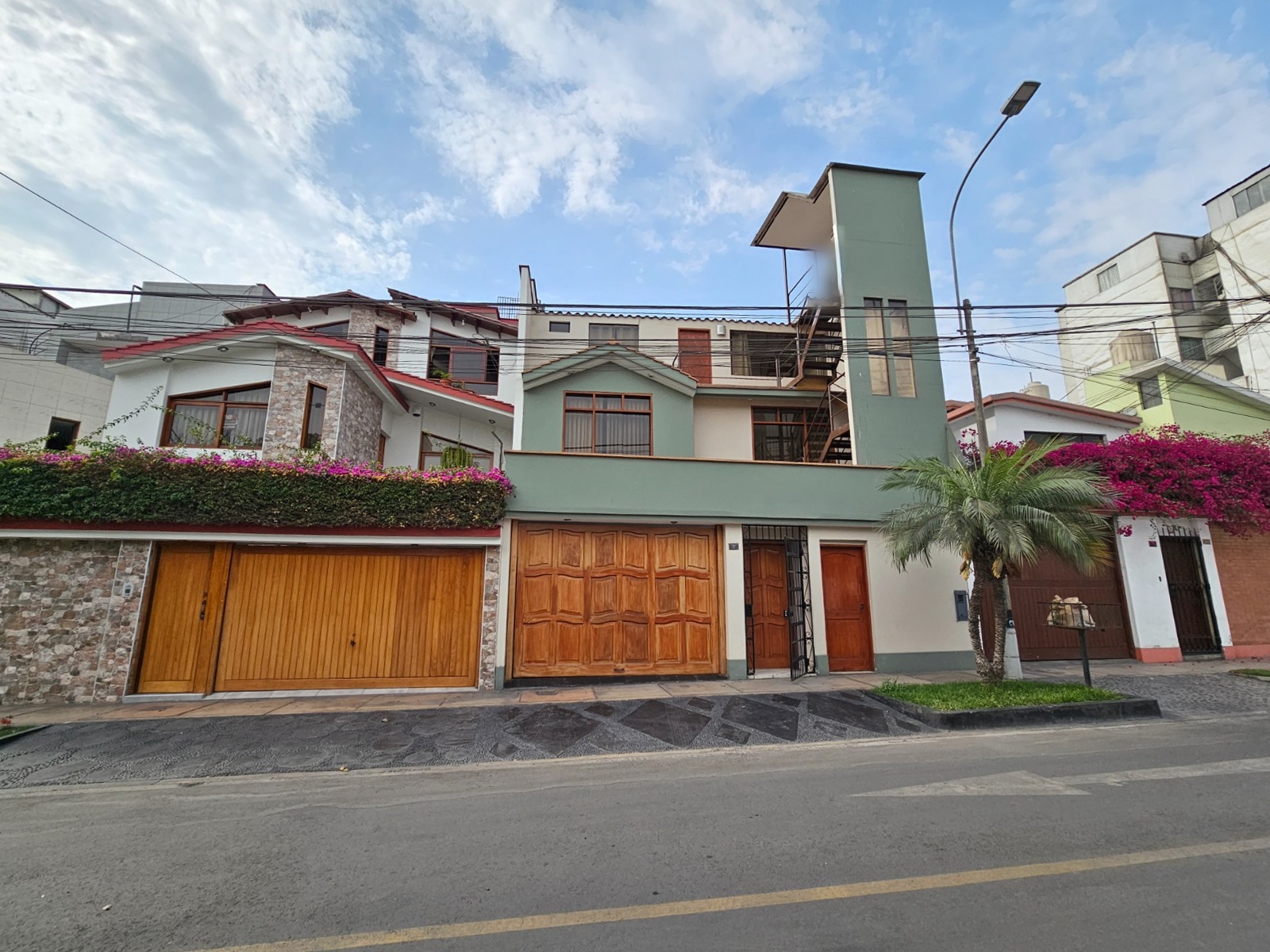 RE/MAX Perú - Inmobiliaria, inversiones y bienes raíces