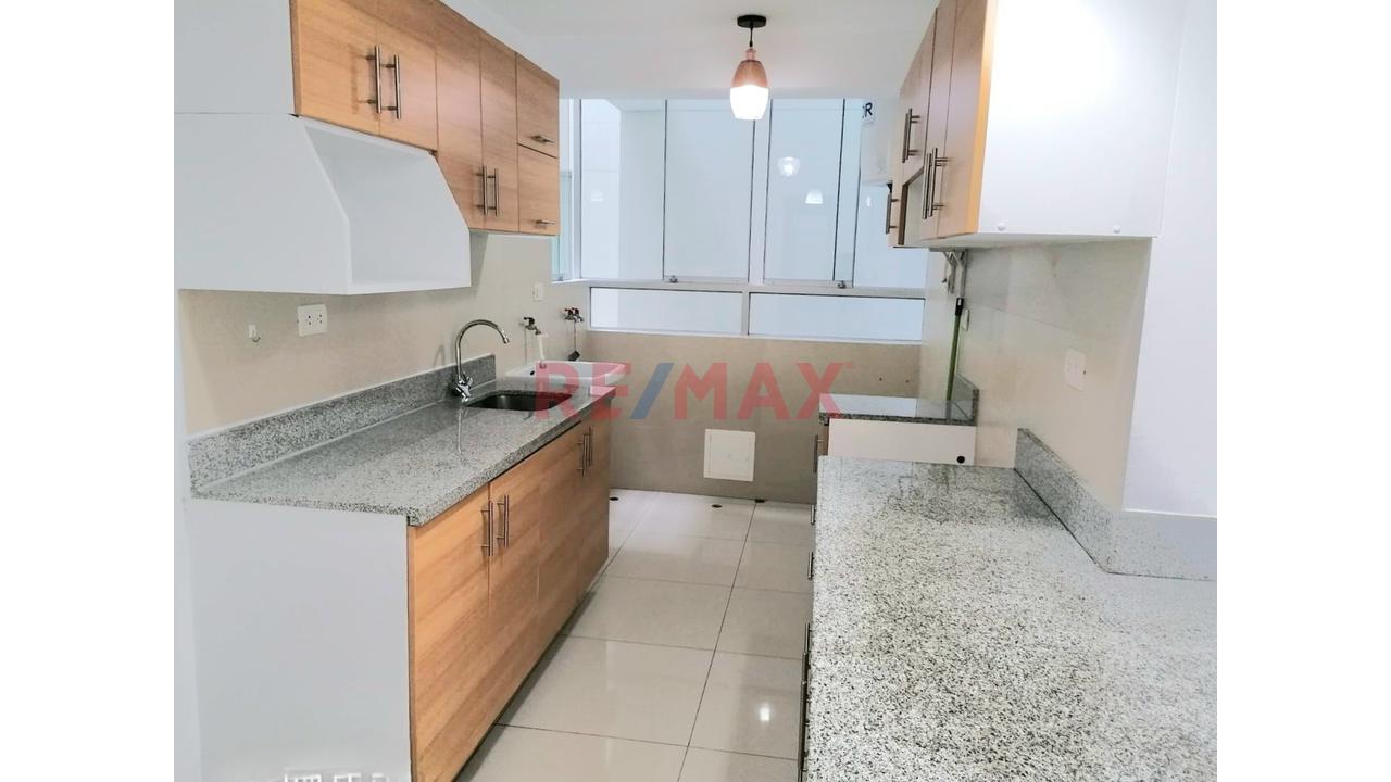 RE/MAX Perú - Inmobiliaria, inversiones y bienes raíces