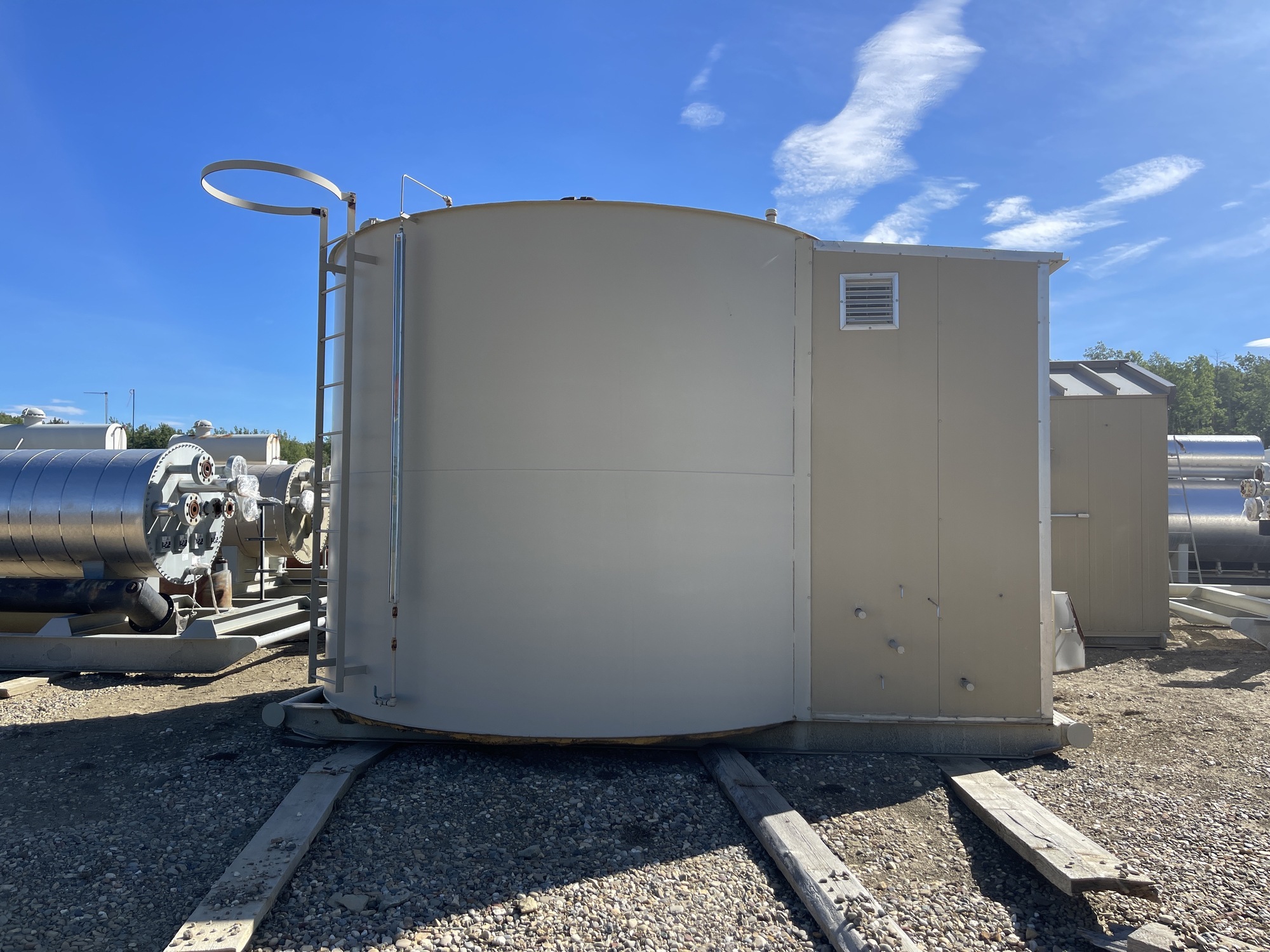 Fuelled | Tank - 200 BBL 32 Oz. DW Skidded Storage Tank