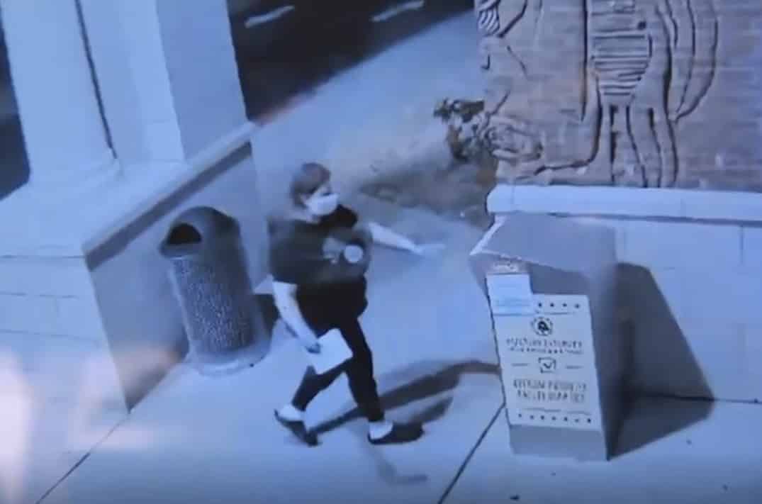 Why I Paid to Watch Dinesh D'Souza's New Documentary | The Libertarian ...